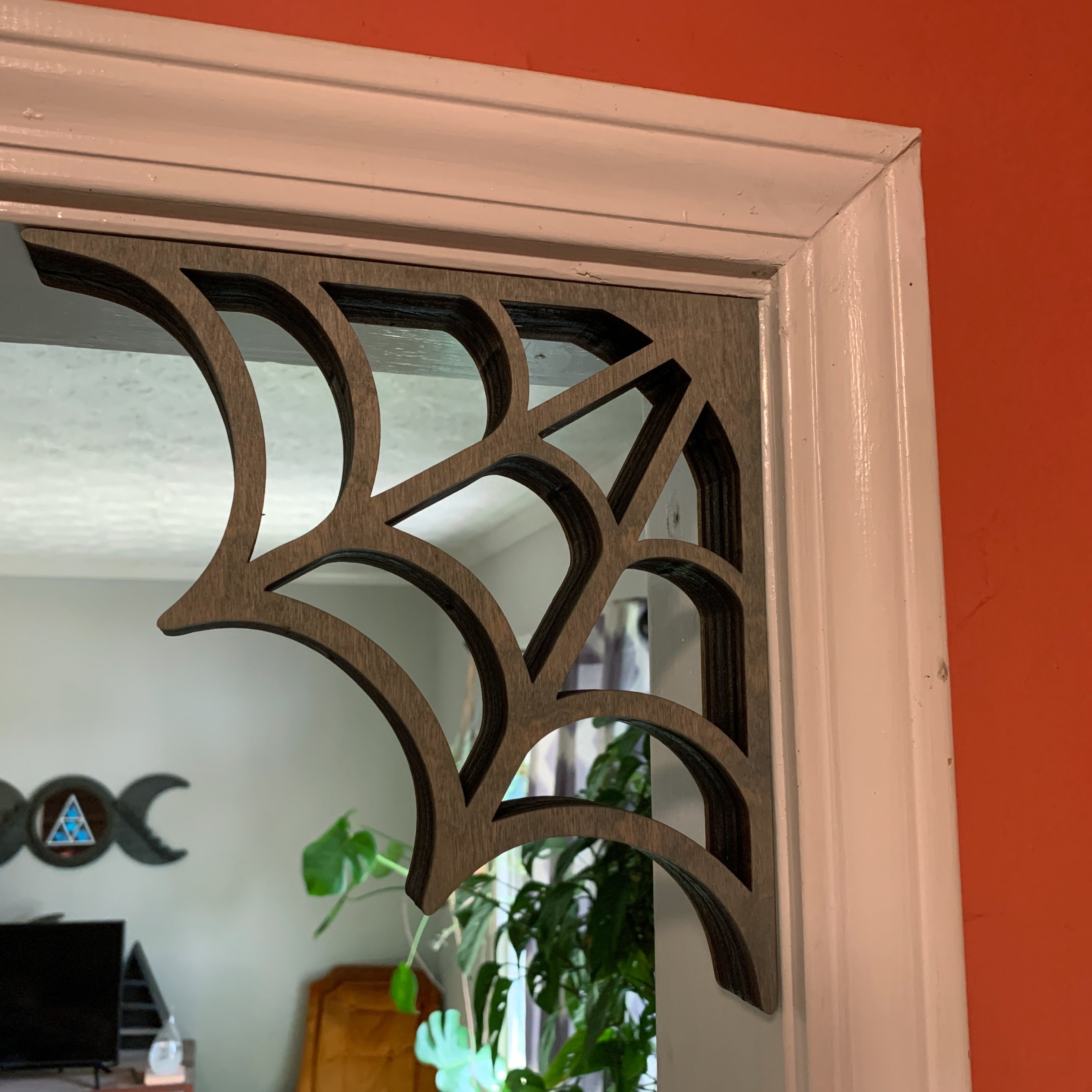 *Made To Order* Backless Grey Spider Web Shaped Corner Crystal Shelf o ...
